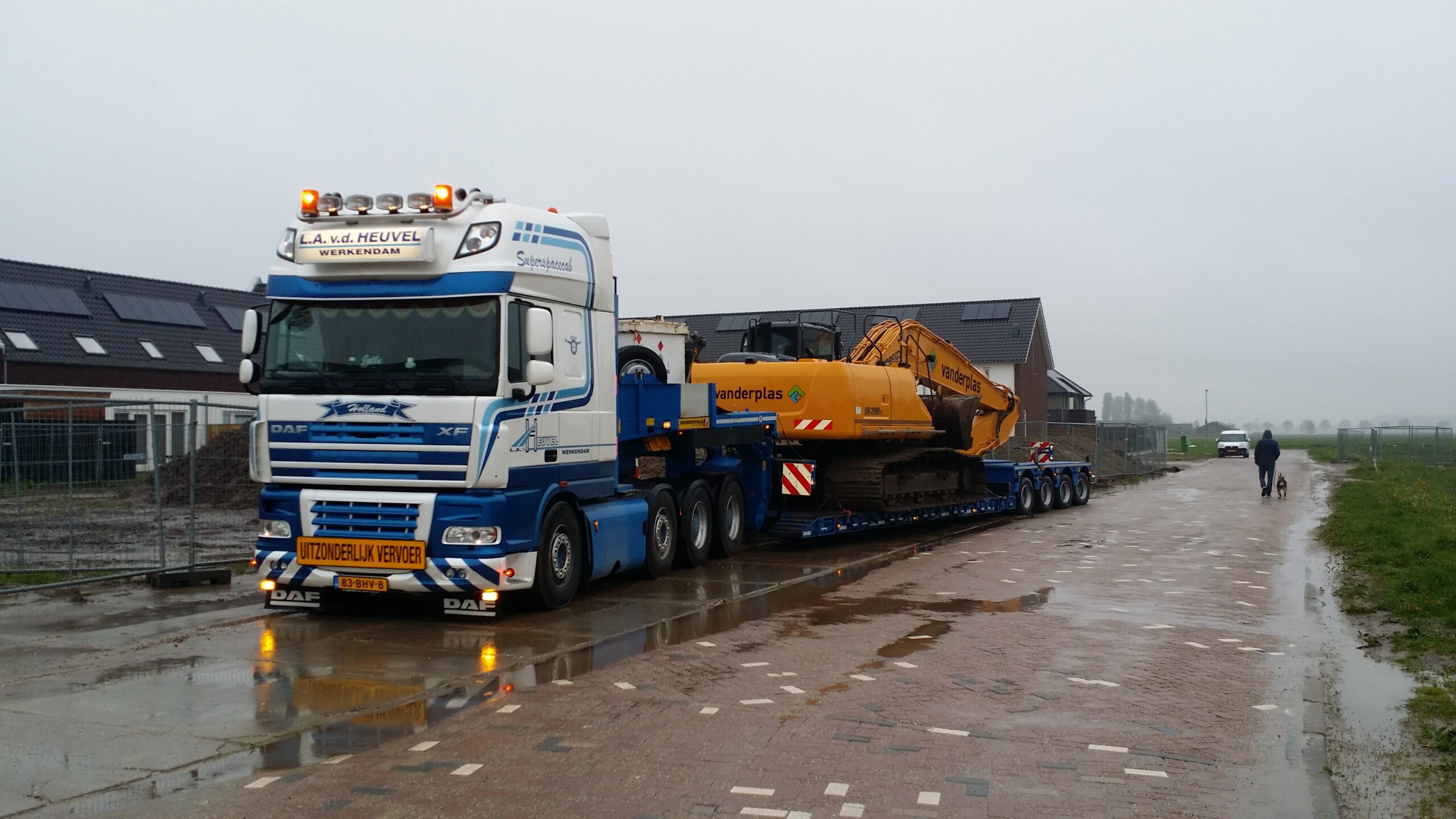 Dieplader 4 asser 43 ton (uitschuifbaar tot 14 m bed, hoogte 40 cm ...