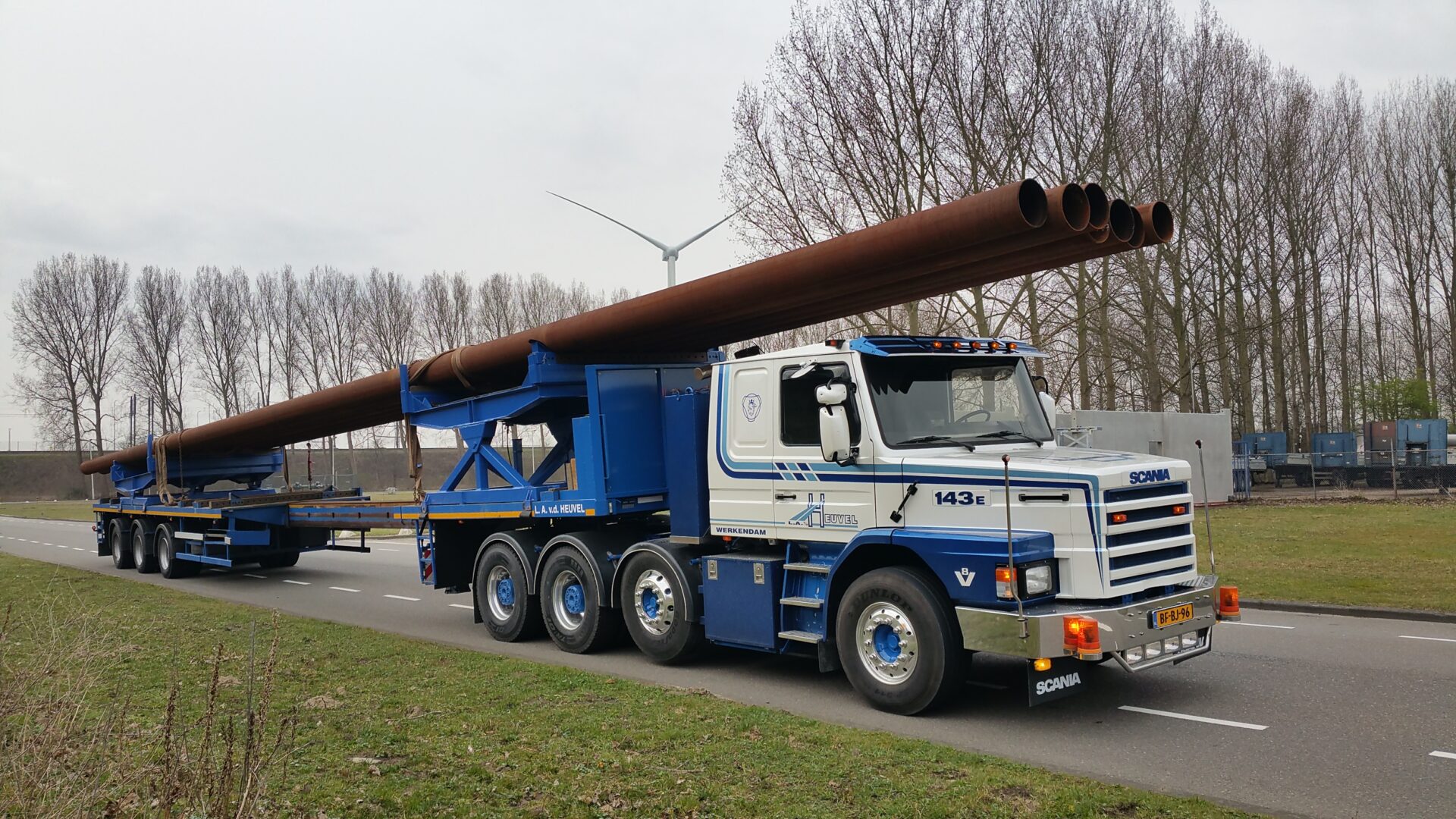 Hulpmiddelen vervoer – Loon- en transportbedrijf L.A. van den Heuvel B.V.